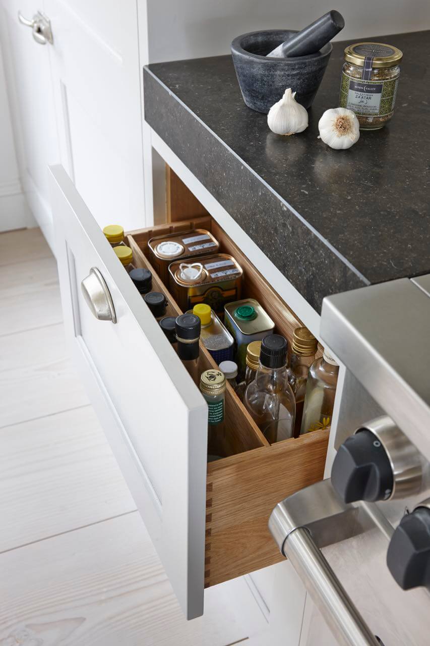 Heritage Kitchen - by Mowlem - The Kitchen Think