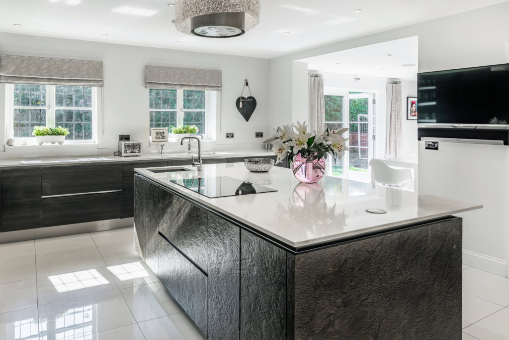 The sublime black textured kitchen by Brandt Design - The Kitchen Think