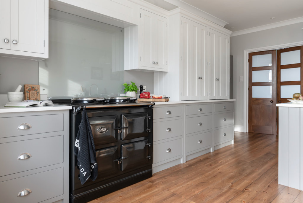 The Charterhouse Kitchen by Shere Kitchens - The Kitchen Think