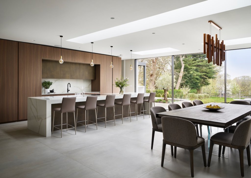 Sophisticated & Symmetrical: A Beautiful Kitchen by DesignSpace London ...