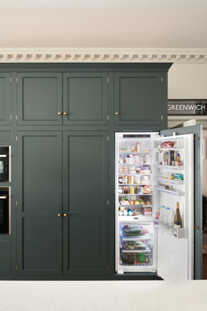 A Classic English Kitchen by deVOL - The Kitchen Think