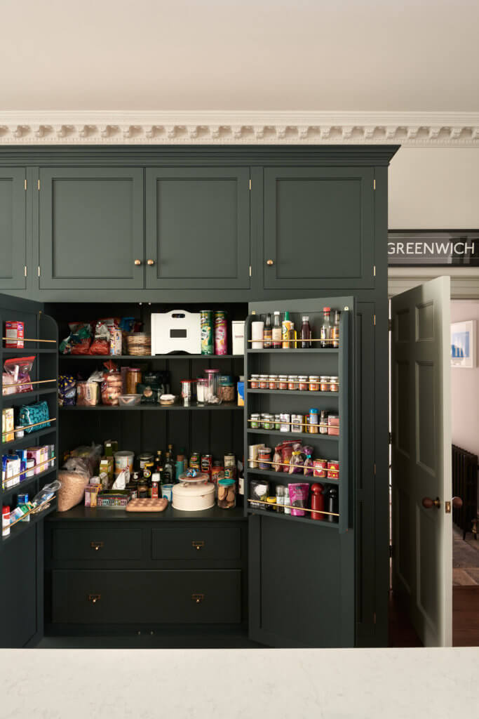 A Classic English Kitchen by deVOL - The Kitchen Think