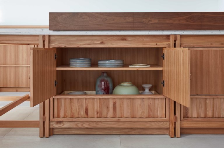 Siatama Kitchen with Japanese and Scandi Influences by H. Miller Bros ...