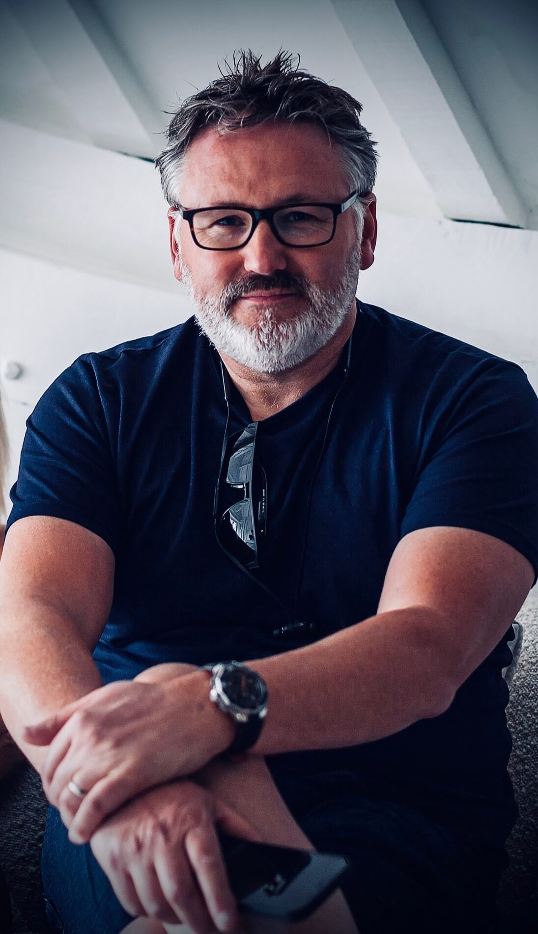 Bespoke in-frame gallery kitchen by Heaven & Stubbs - The Kitchen Think