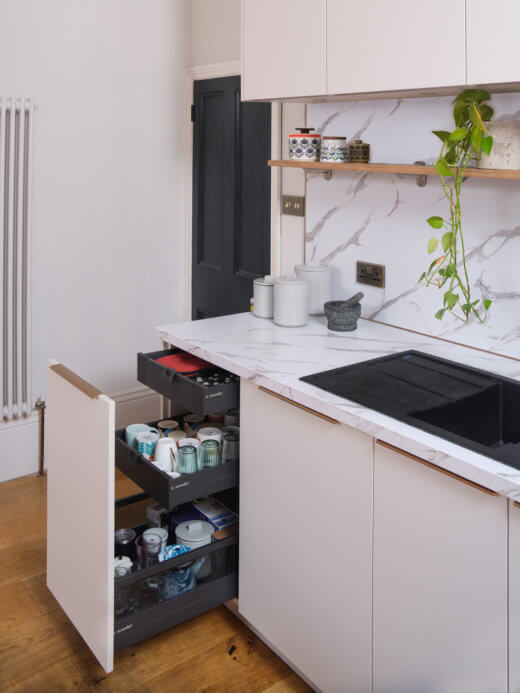 Pink, soft beige and wood kitchen by Schmidt Brentwood - The Kitchen Think