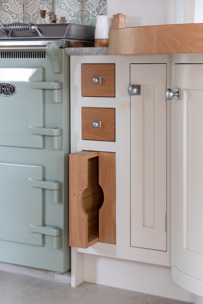 Signature bespoke in-frame Shaker kitchen by Searle & Taylor - The ...