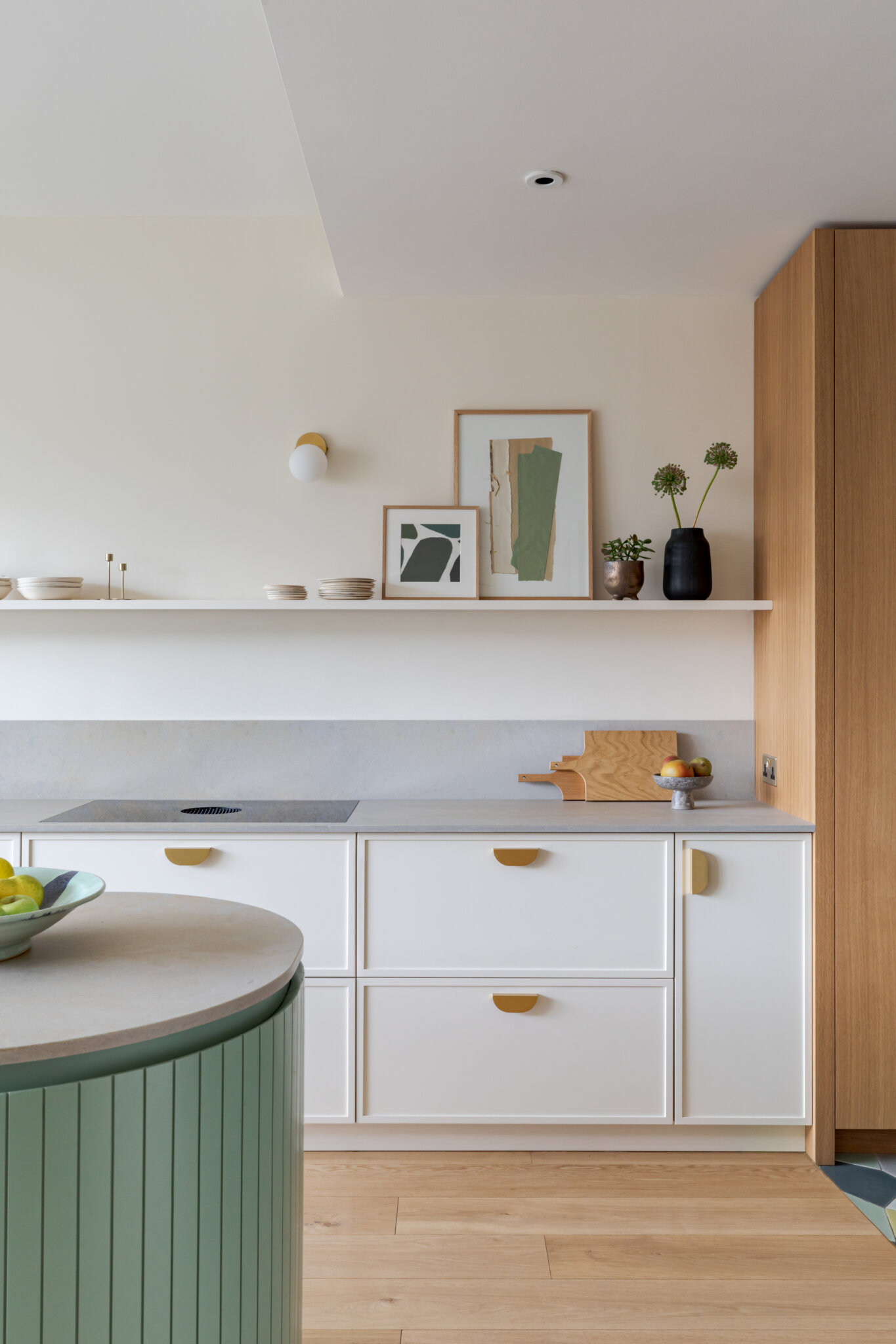 Back to white - The Kitchen Think