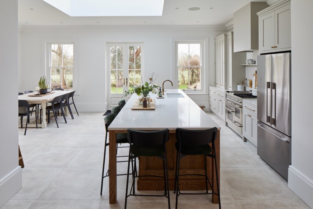 Elegant in-frame bespoke kitchen by Sheraton Interiors - The Kitchen Think