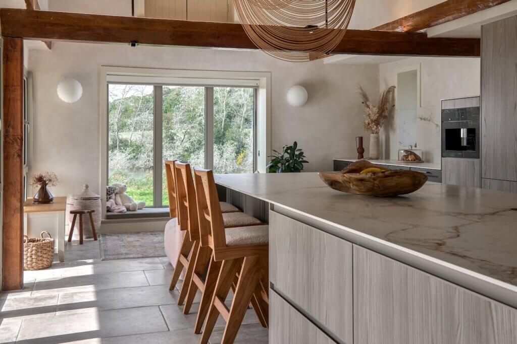 A completely fresh new look for a barn conversion by The Myers Touch ...